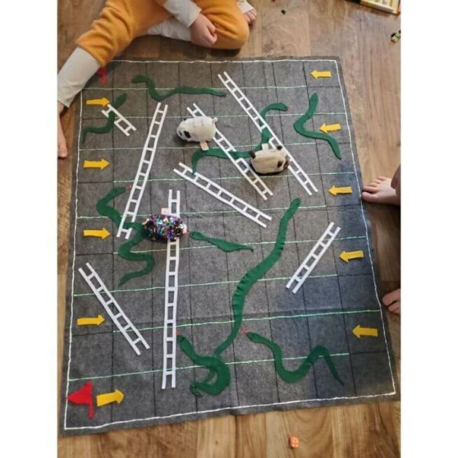 Snakes and Ladders Game Mat (Goober Pea Designs) - Sew PDF