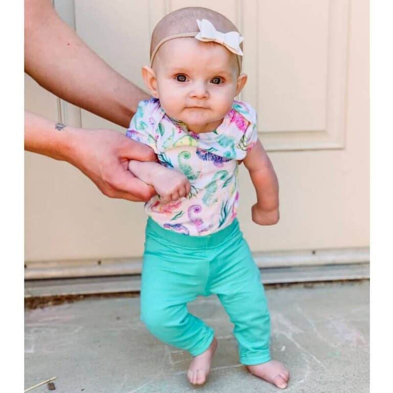 Maya Jane Leggings for Kids (Buttons and Blueprints) - Sew PDF